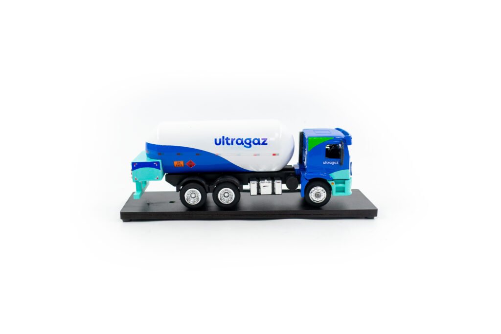 Miniatura GLP Curvo Truck VW 1:50 Ultragaz - TUDOmini Miniaturas e Brindes